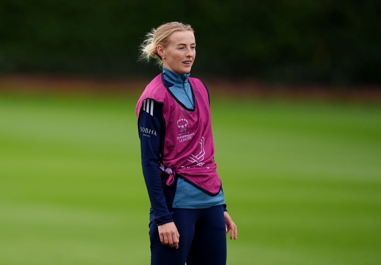 Renee Slegers thrilled to continue her Arsenal project after signing ...