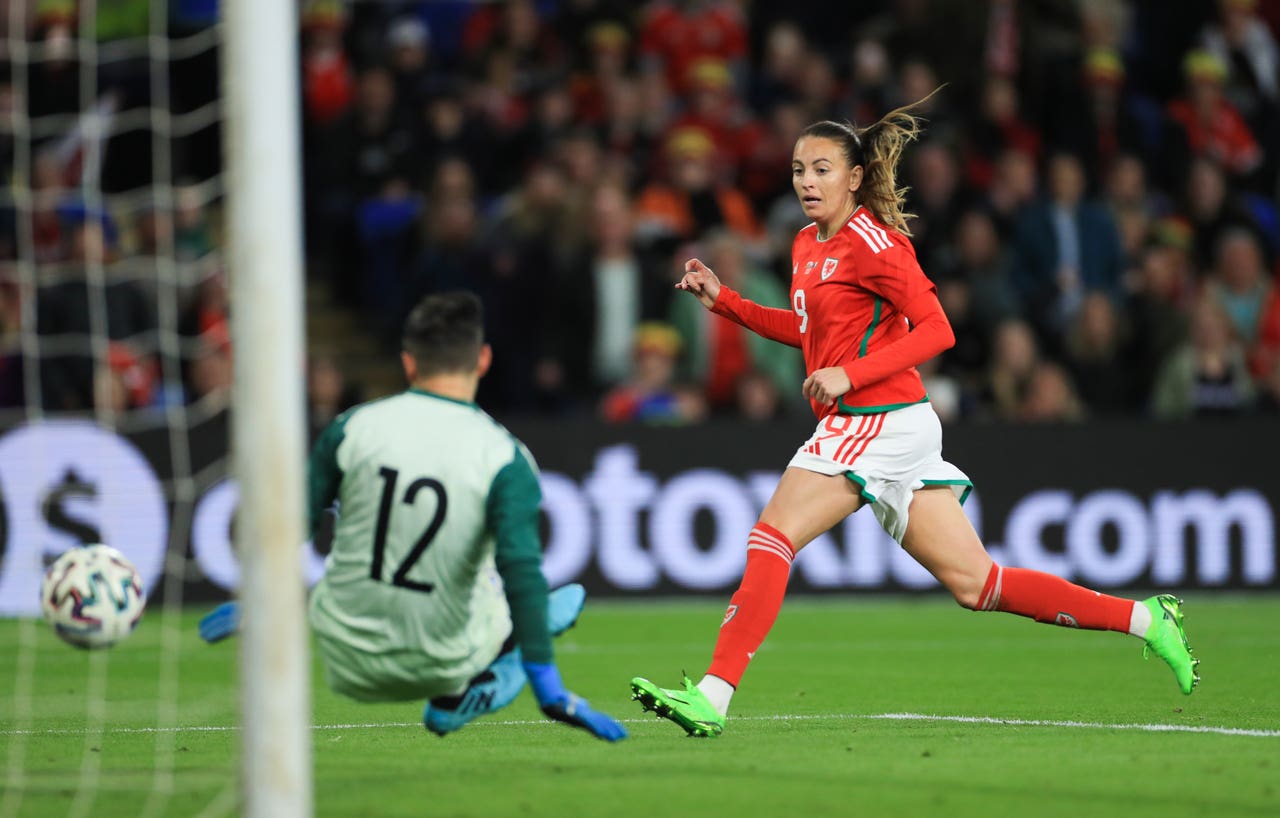 Jess Fishlock fires extra-time winner as Wales beat Bosnia in World Cup ...