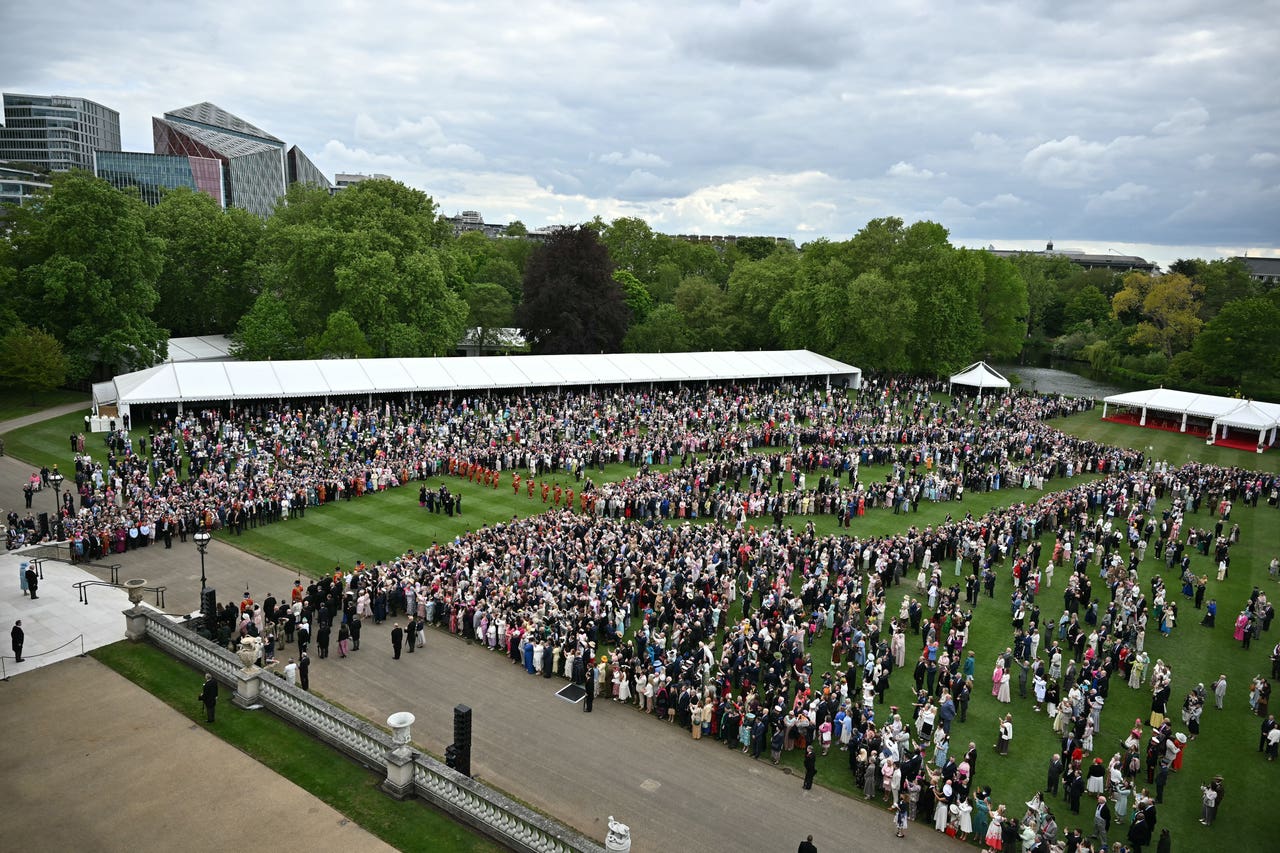 King praised for US speech at first garden party of the season ...