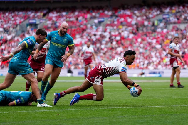 Matt Peet: Injury return will not put Bevan French ahead of Jack Farrimond