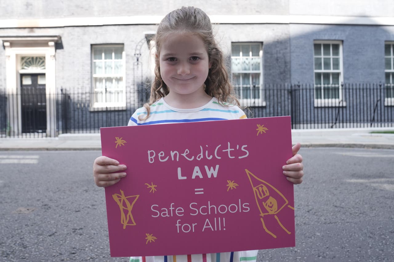 Children deliver Benedict’s Law petition for allergy safeguards in ...