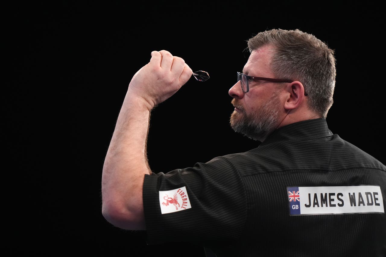 Luke Humphries stunned by Gian van Veen in World Matchplay opener ...
