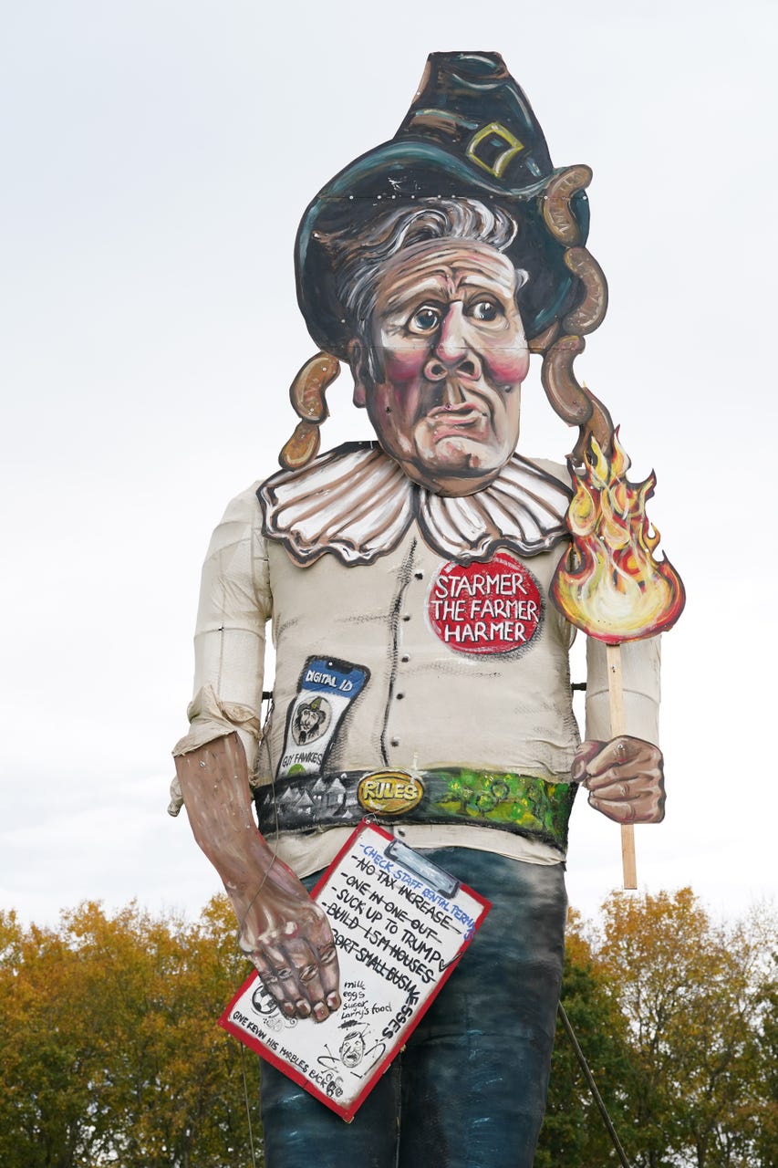 11-metre effigy of Keir Starmer unveiled for bonfire celebrations ...