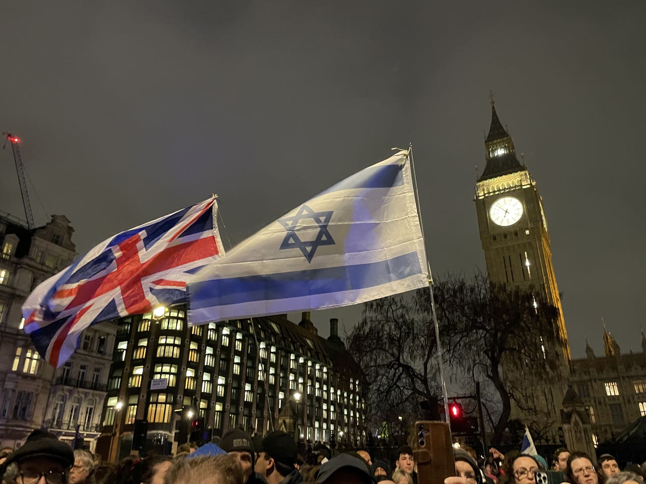 UK’s chief rabbi welcomes police ‘globalise the intifada’ chant arrest ...