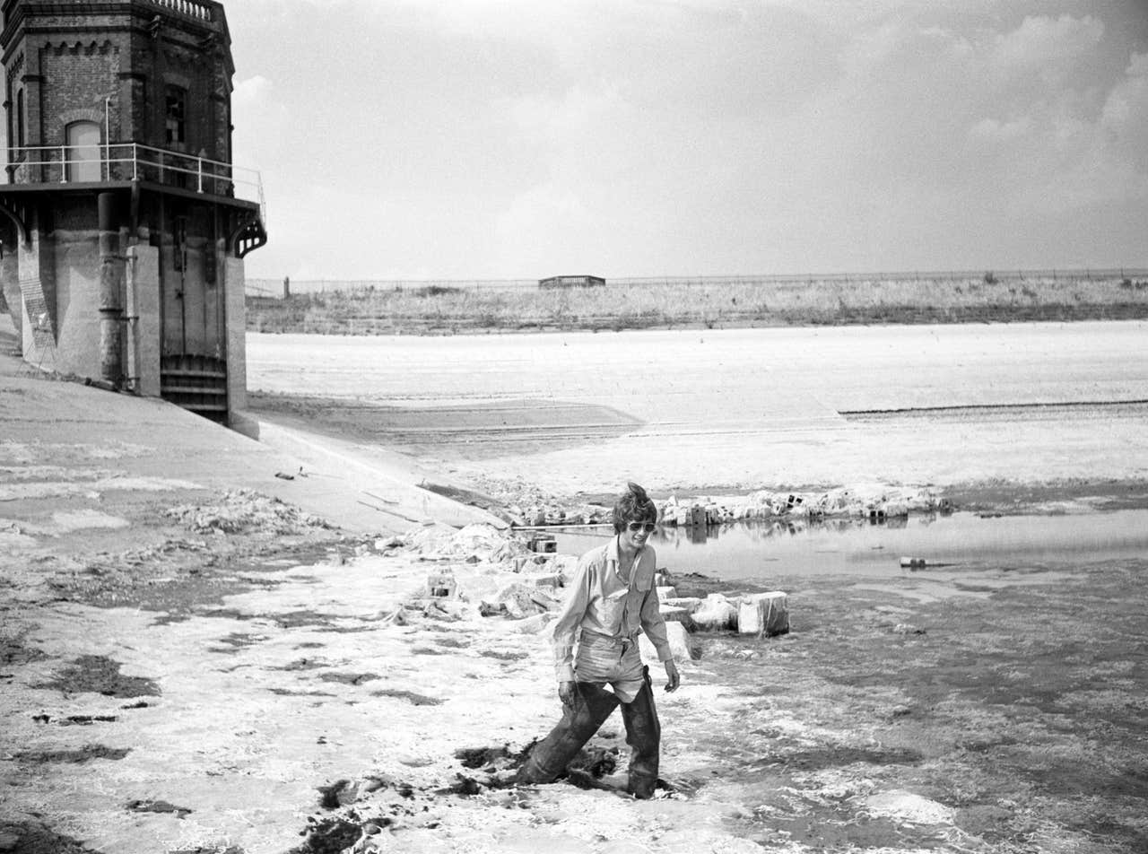 In Pictures: Heatwave hosepipe ban harks back to 1976 drought | Oxford Mail