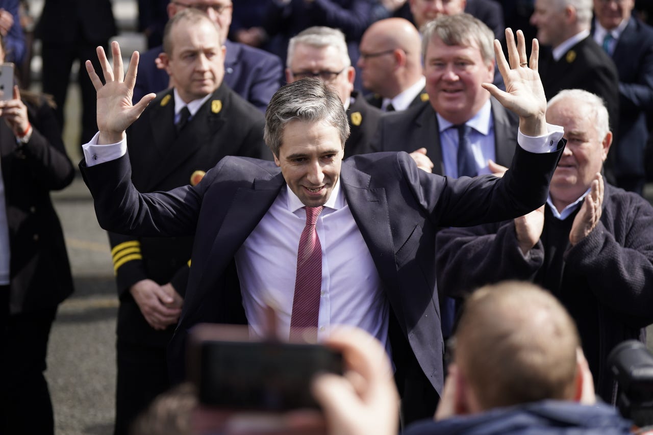 In Pictures: Politics frames the debate as Ireland holds five ballots ...