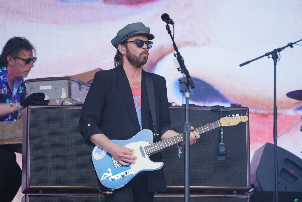 Lewis Capaldi says ‘I’m back baby’ as he makes emotional return to ...