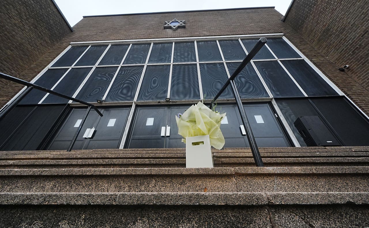 Vigil held at Manchester synagogue one week after terror attack ...
