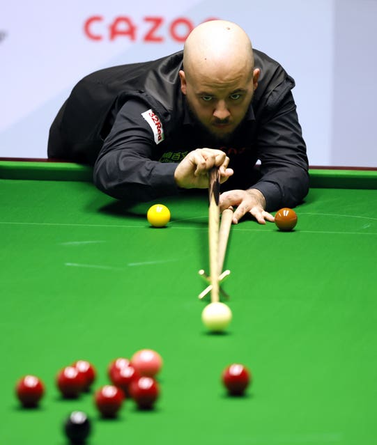 Luca Brecel finds form as World Championship title defence begins ...