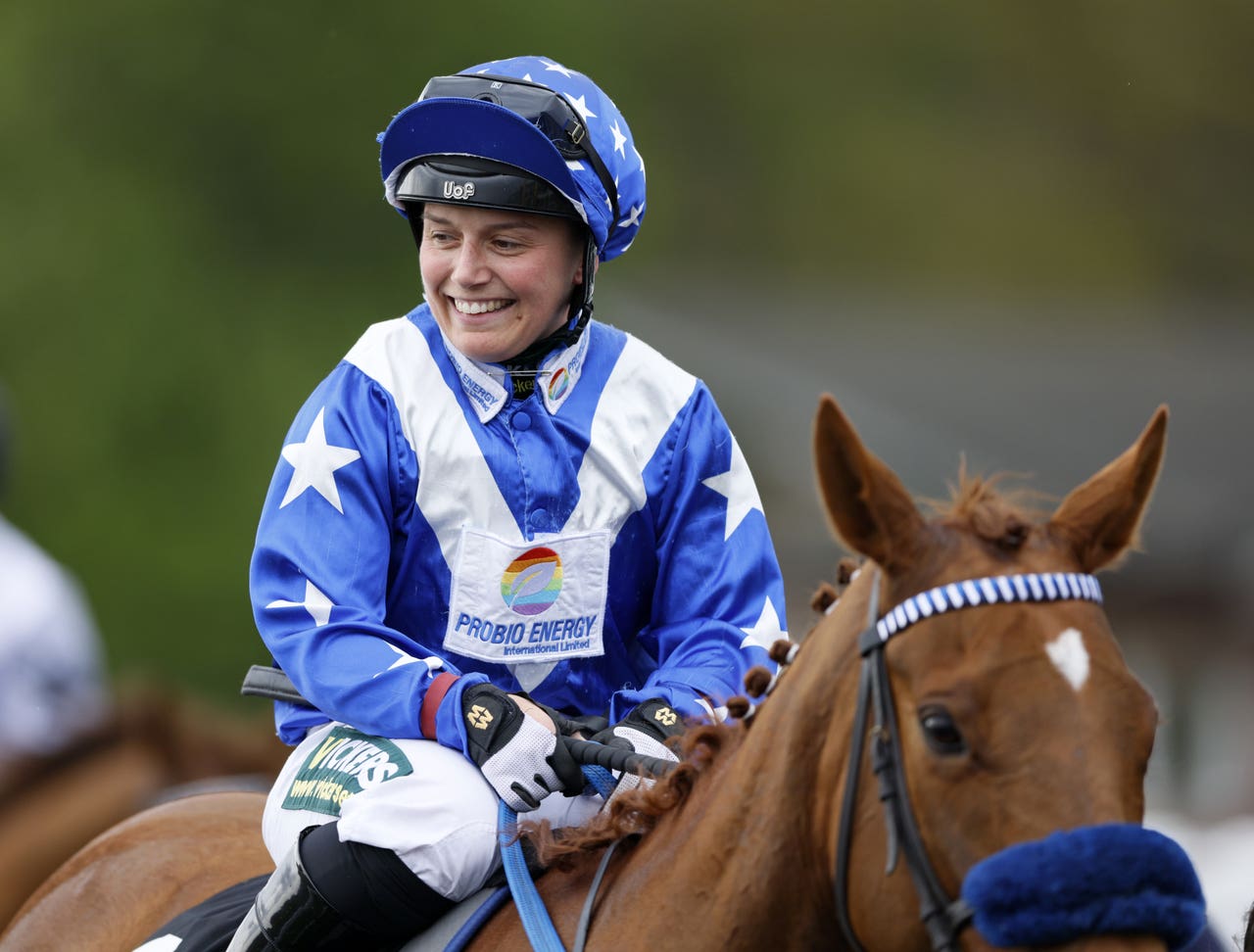 Heavenly Heather springs 200-1 shock at Newcastle | Gazette