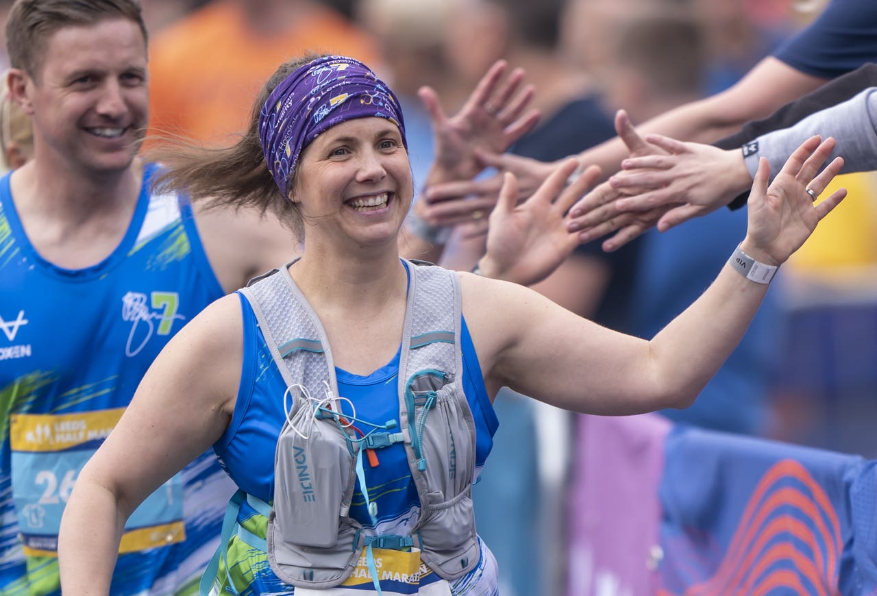 Lindsey Burrow to run London Marathon in memory of late husband Rob ...