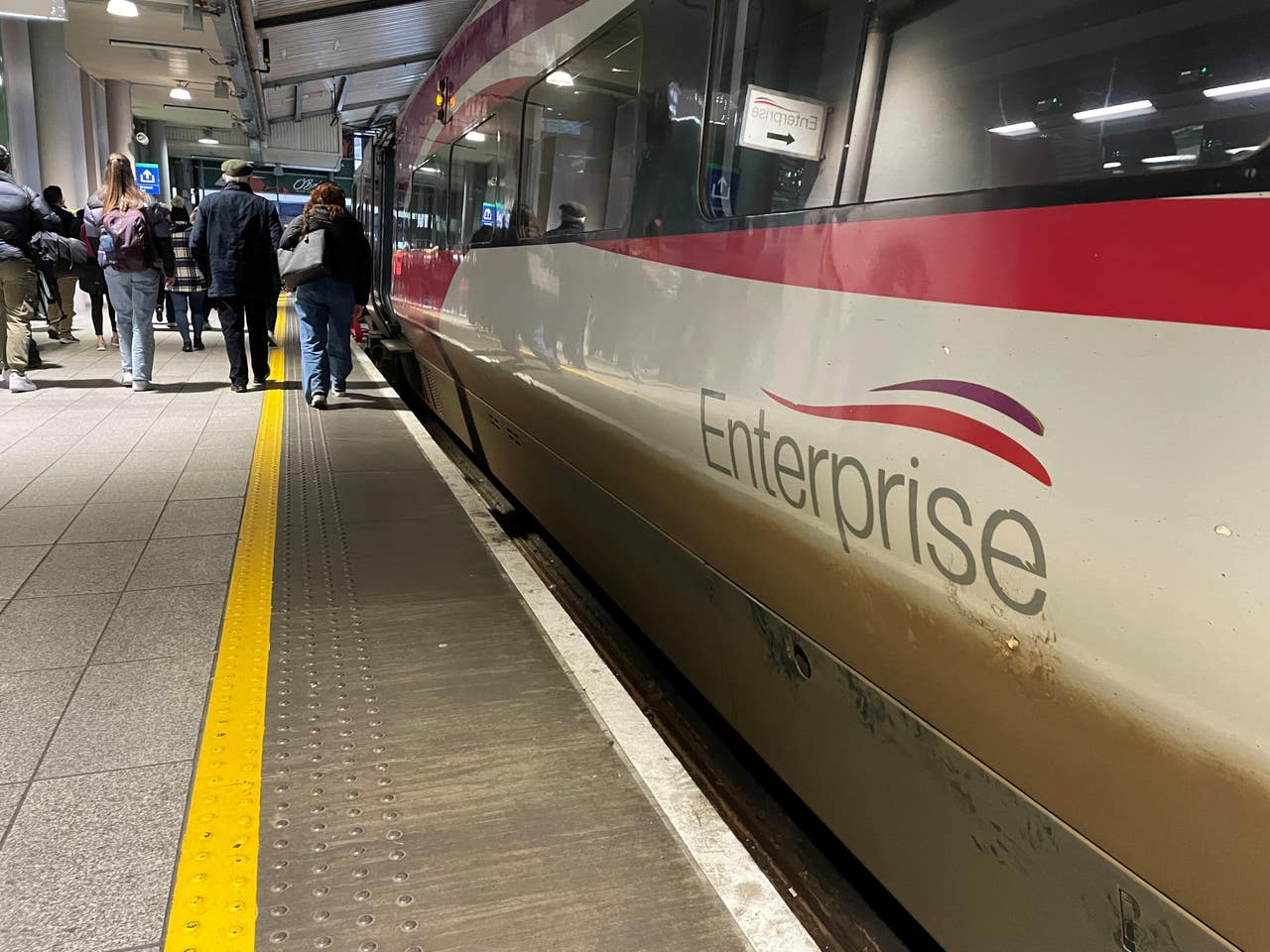 Services to resume through closed rail section at 1pm, Iarnród Éireann says