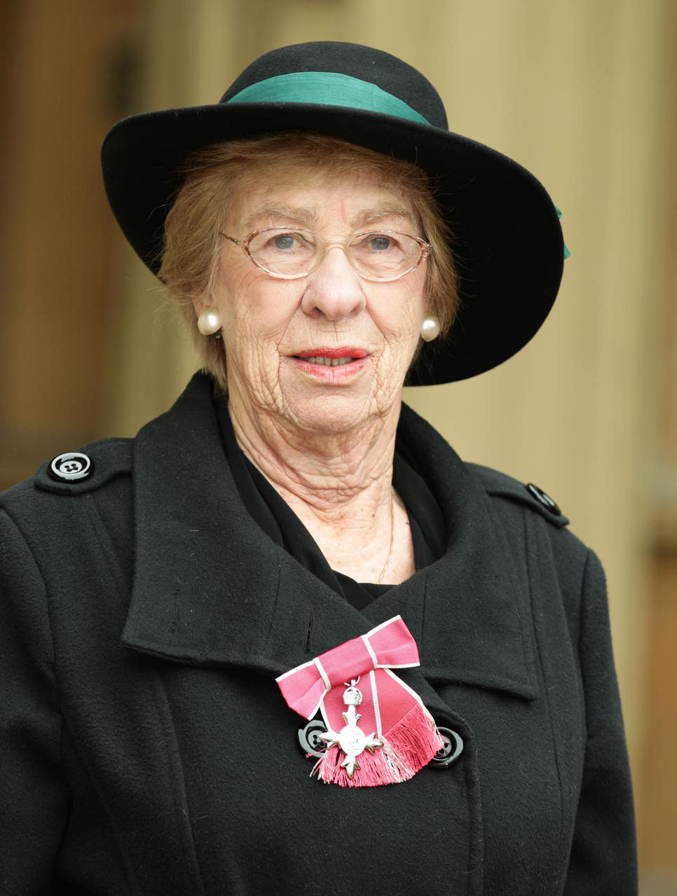 Auschwitz survivor and stepsister of Anne Frank, Eva Schloss, dies aged ...