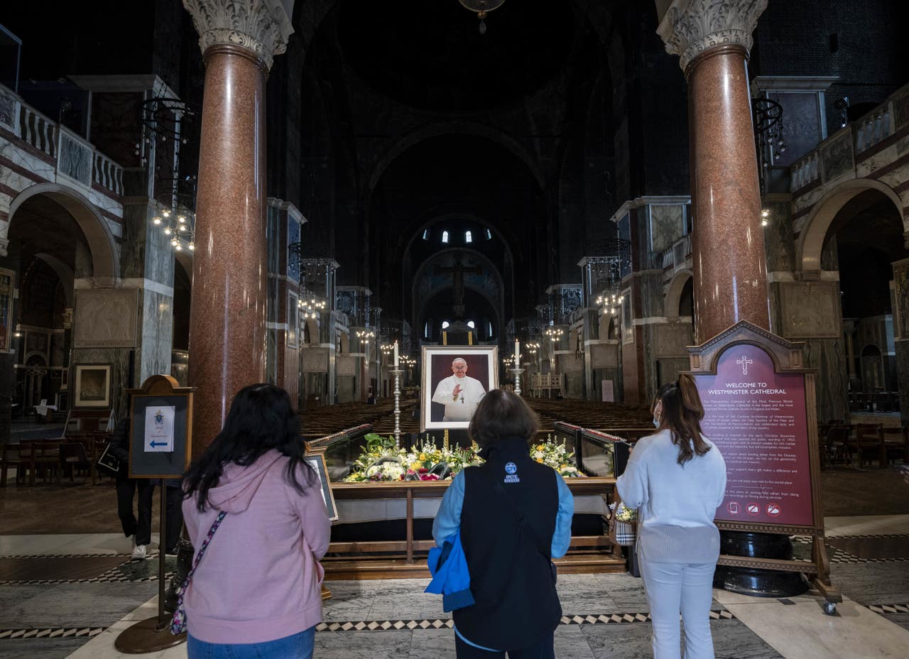 ‘I feel an orphan since the Pope’s death’ – Catholics at Westminster ...