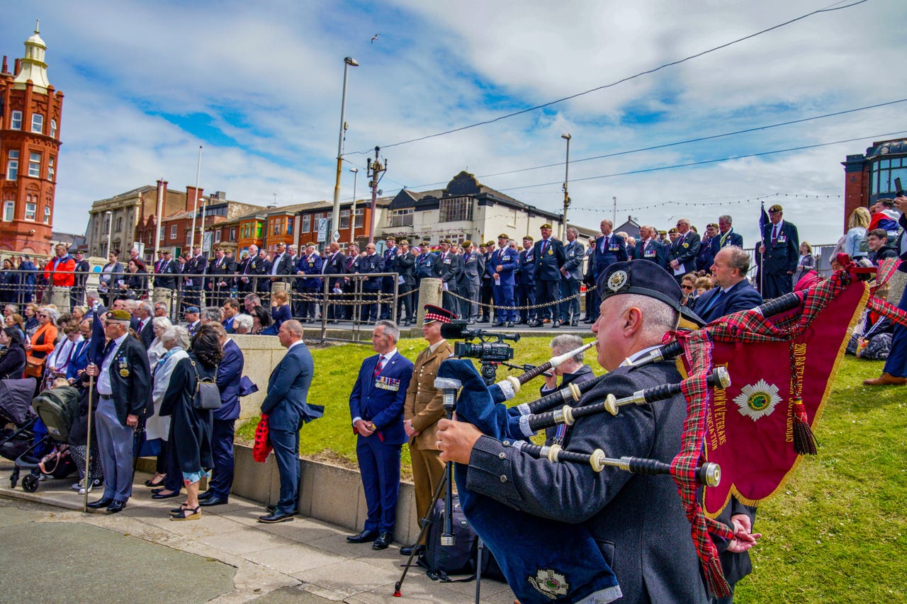 Falklands’ veterans mark 40th anniversary with remembrance service ...