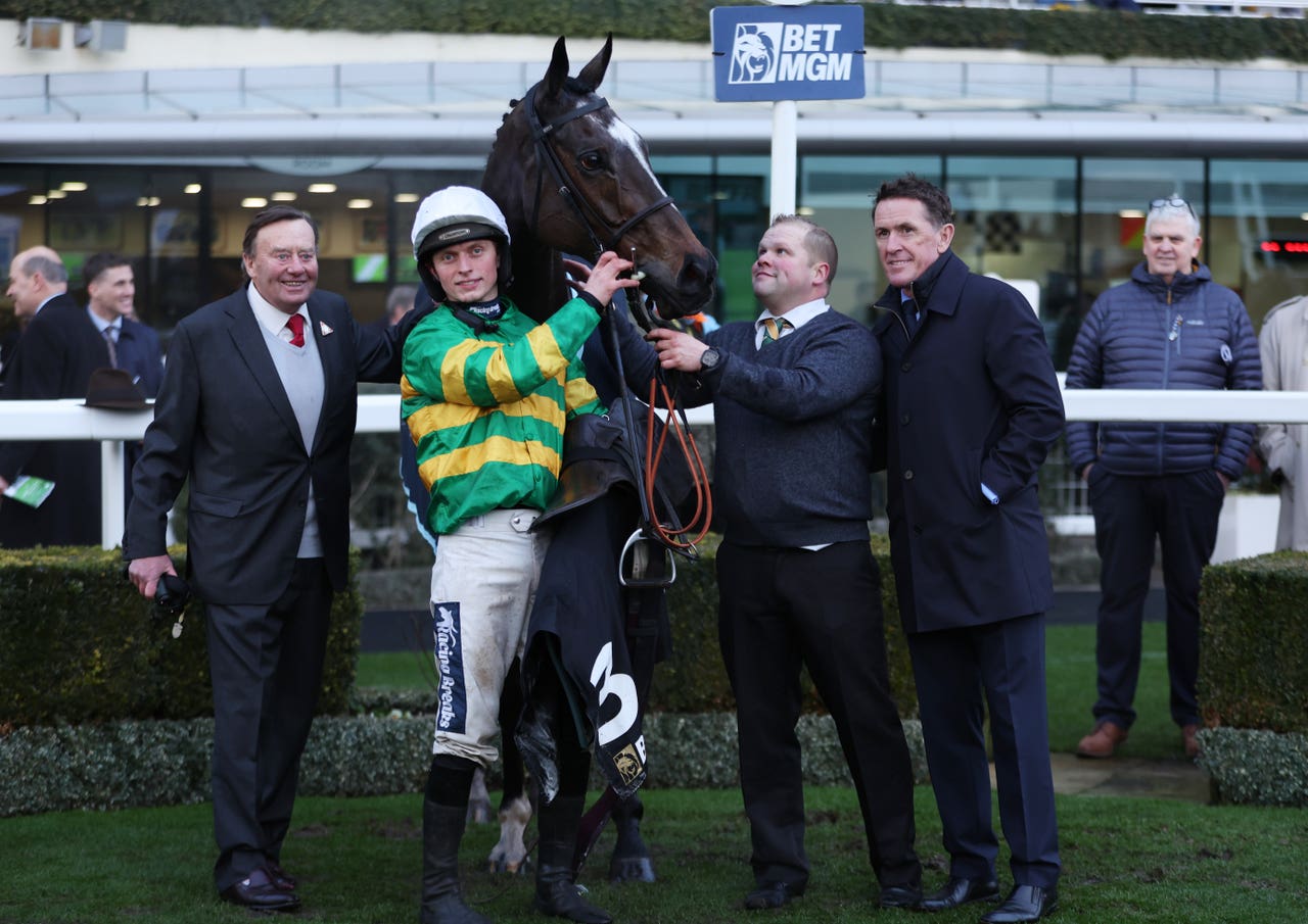 Jonbon and James Bowen the Clarence House heroes | The Herald