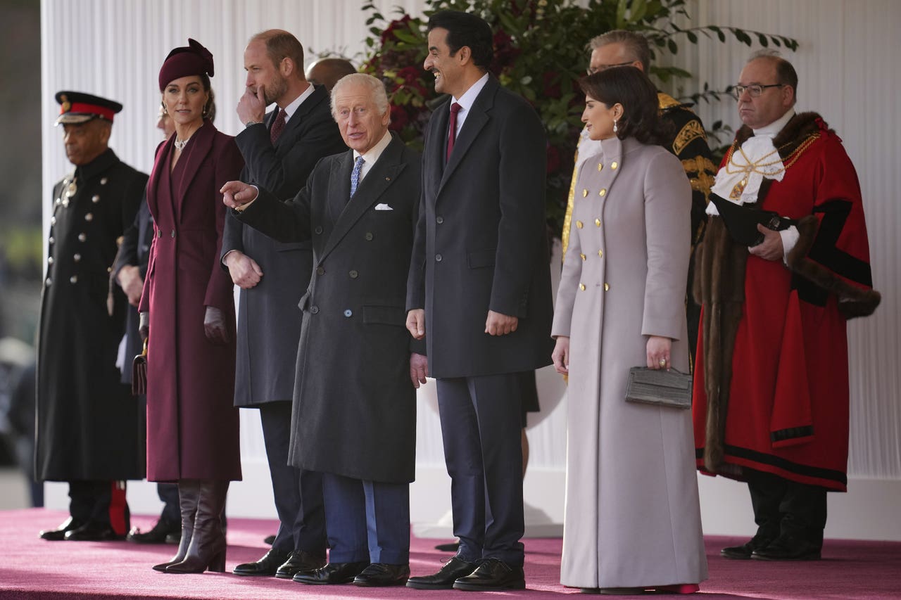 Kate joins King and William to welcome Qatari Emir in rare public ...