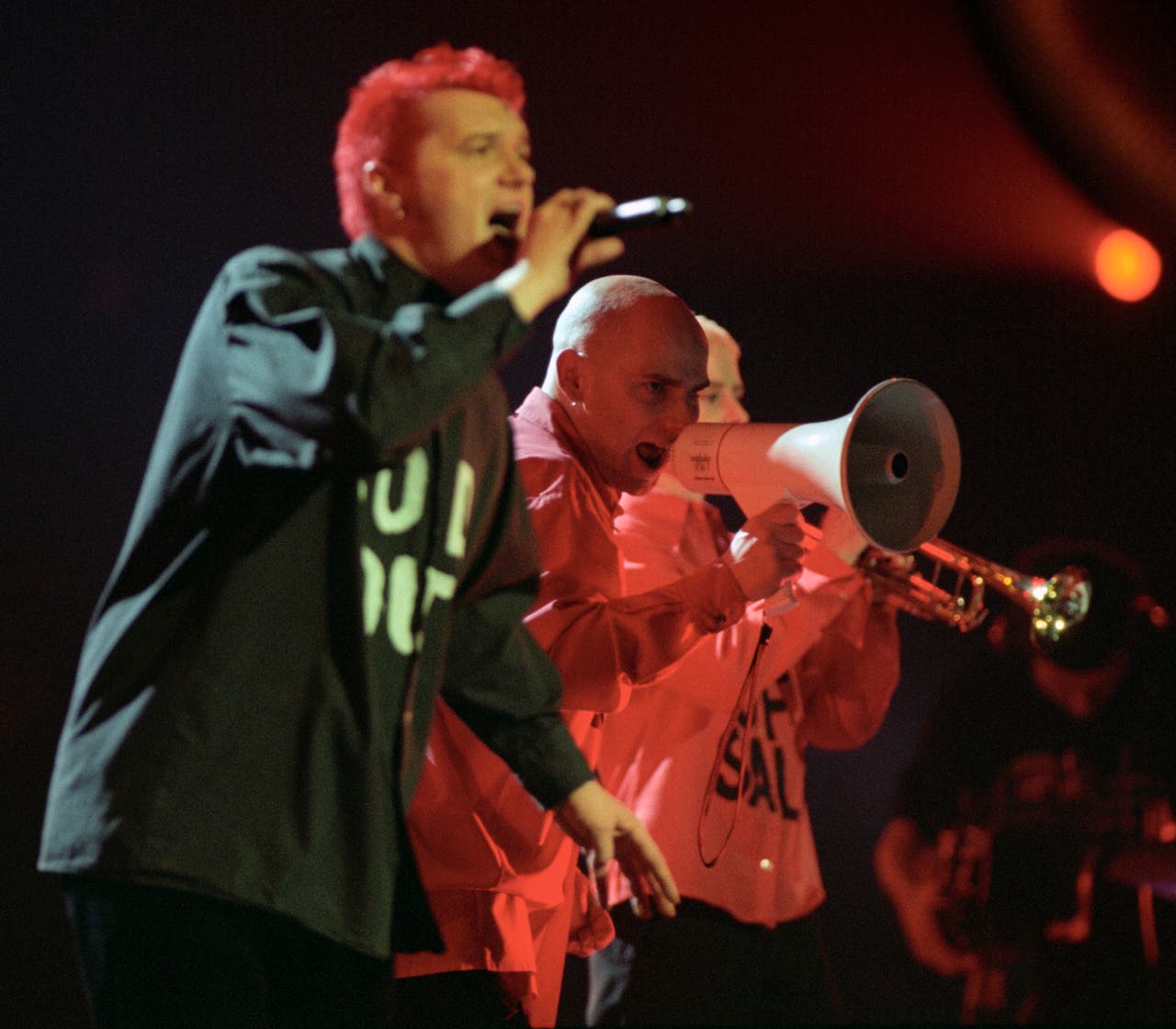 How Prescott made headlines when Chumbawamba singer soaked him at 1998 ...