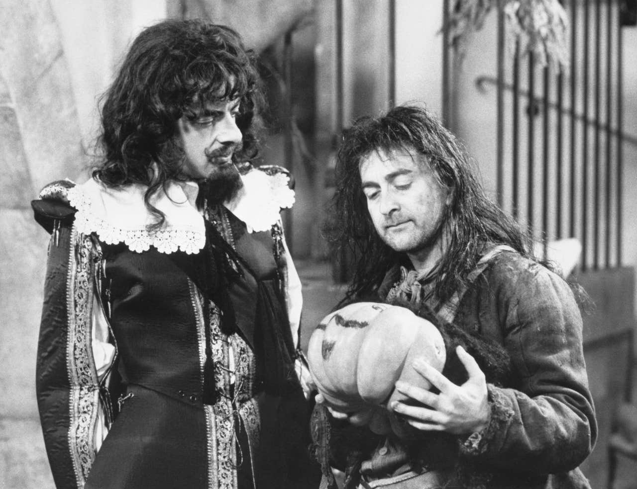 Sir Tony Robinson to reprise role as Blackadder’s Baldrick for Comic ...
