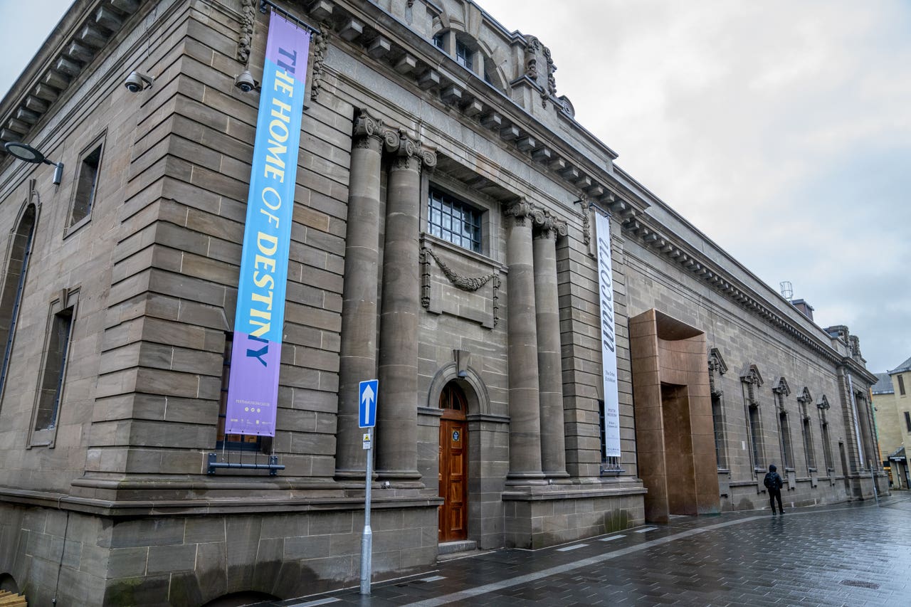 Mary Queen of Scots’ last letter to go on show for first time in nearly a decade | Lowestoft Journal