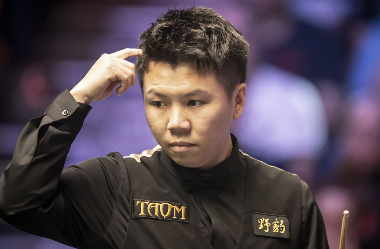 Ronnie O’Sullivan suffers first-round defeat to Zhou Yuelong in UK ...