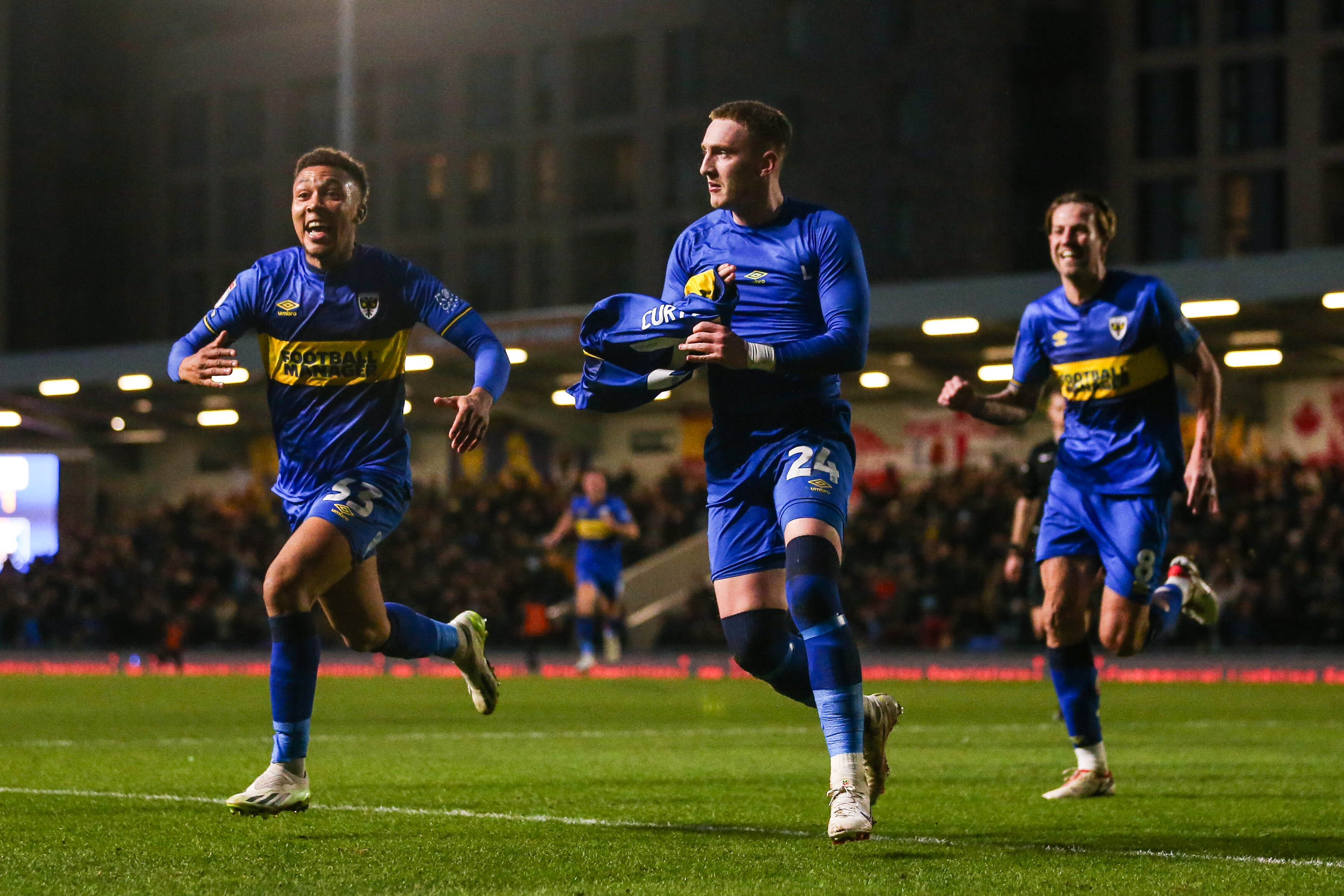 AFC Wimbledon 2-1 Mansfield: Late Ronan Curtis strike secures Dons ...