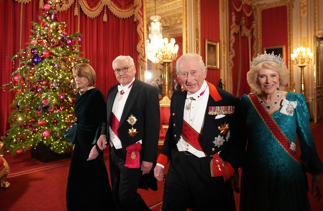 Kate sparkles in tiara designed by German-born Prince Albert for state ...
