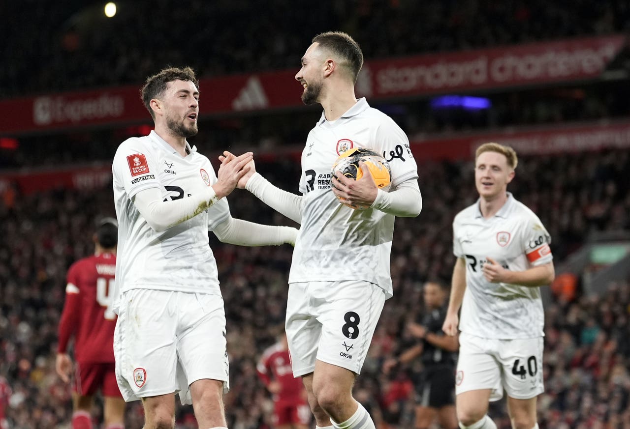 Barnsley boss Conor Hourihane condemns ‘disrespectful’ Dominik ...