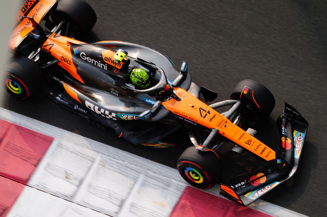 Lewis Hamilton crashes in final practice at Abu Dhabi Grand Prix ...