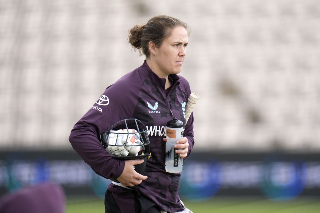 Amy Jones sure Charlie Dean ready to captain England if Nat Sciver ...