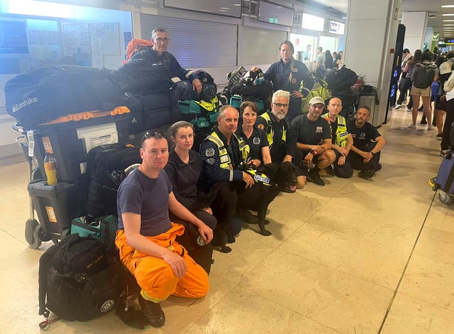 Crisis-response team stranded trying to aid Venezuela earthquake rescue ...