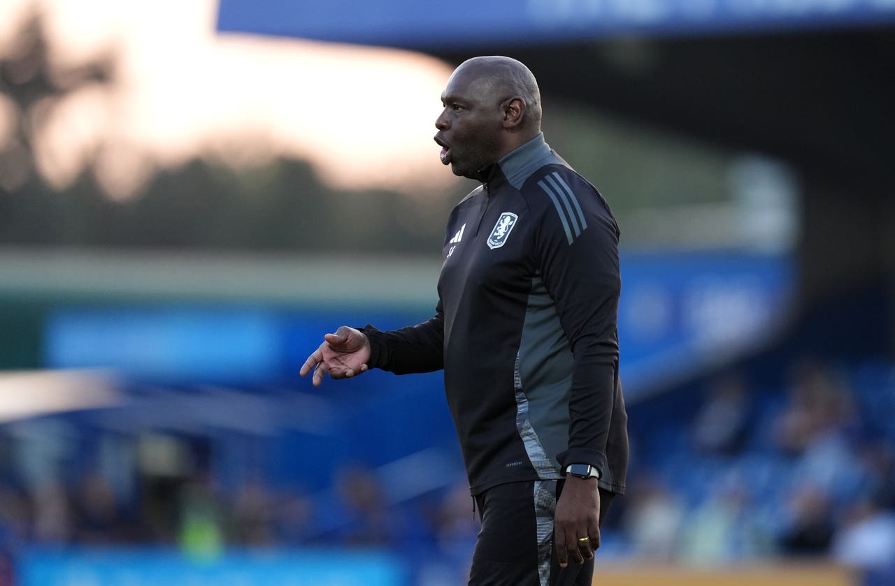 Shaun Goater urges caution as Aston Villa face out-of-sorts Manchester ...