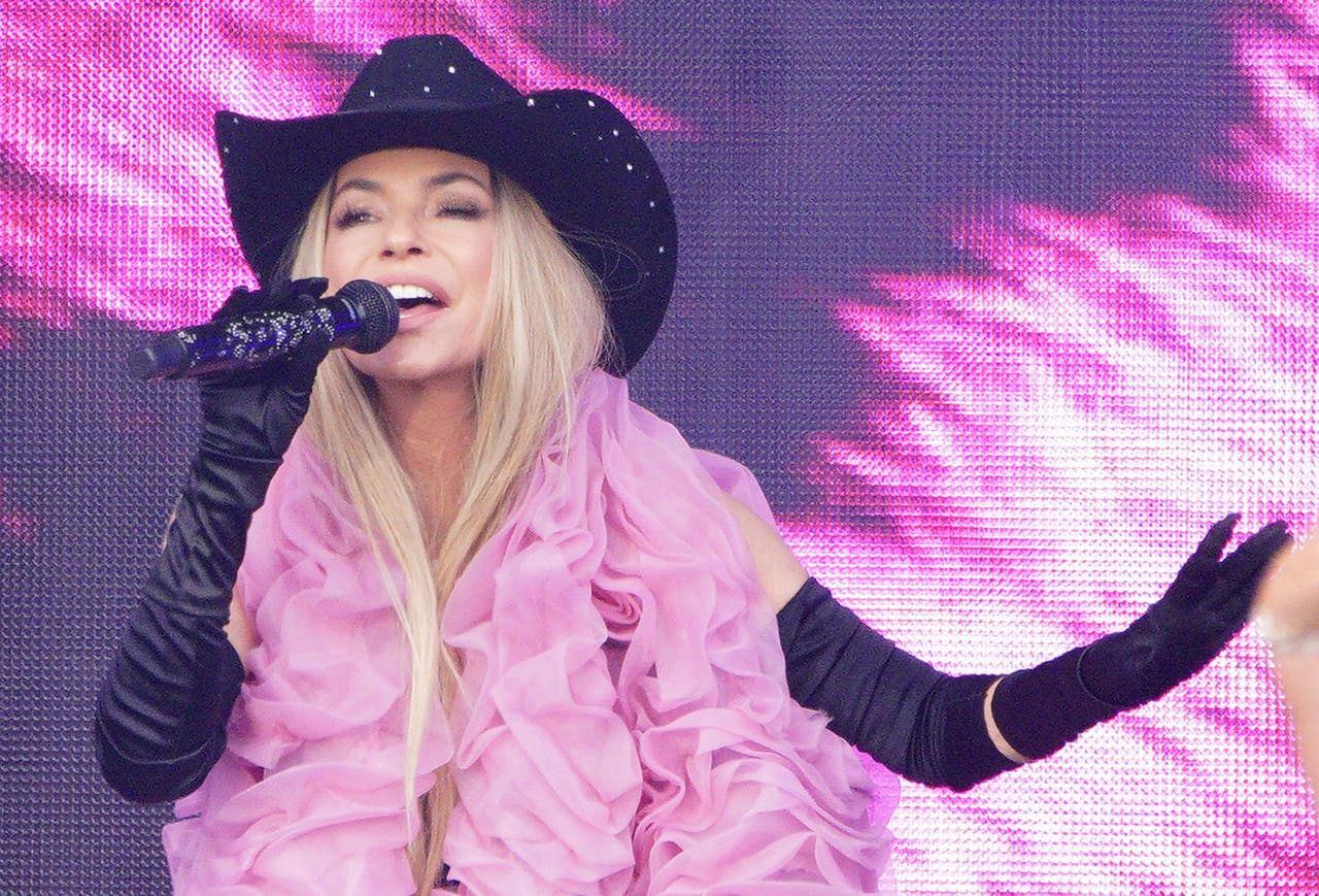 Shania Twain says she is not a feminist – ‘men need just as much ...
