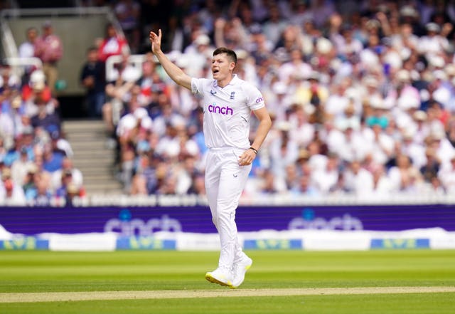 Matthew Potts continues to impress as England battle for control in NZ ...