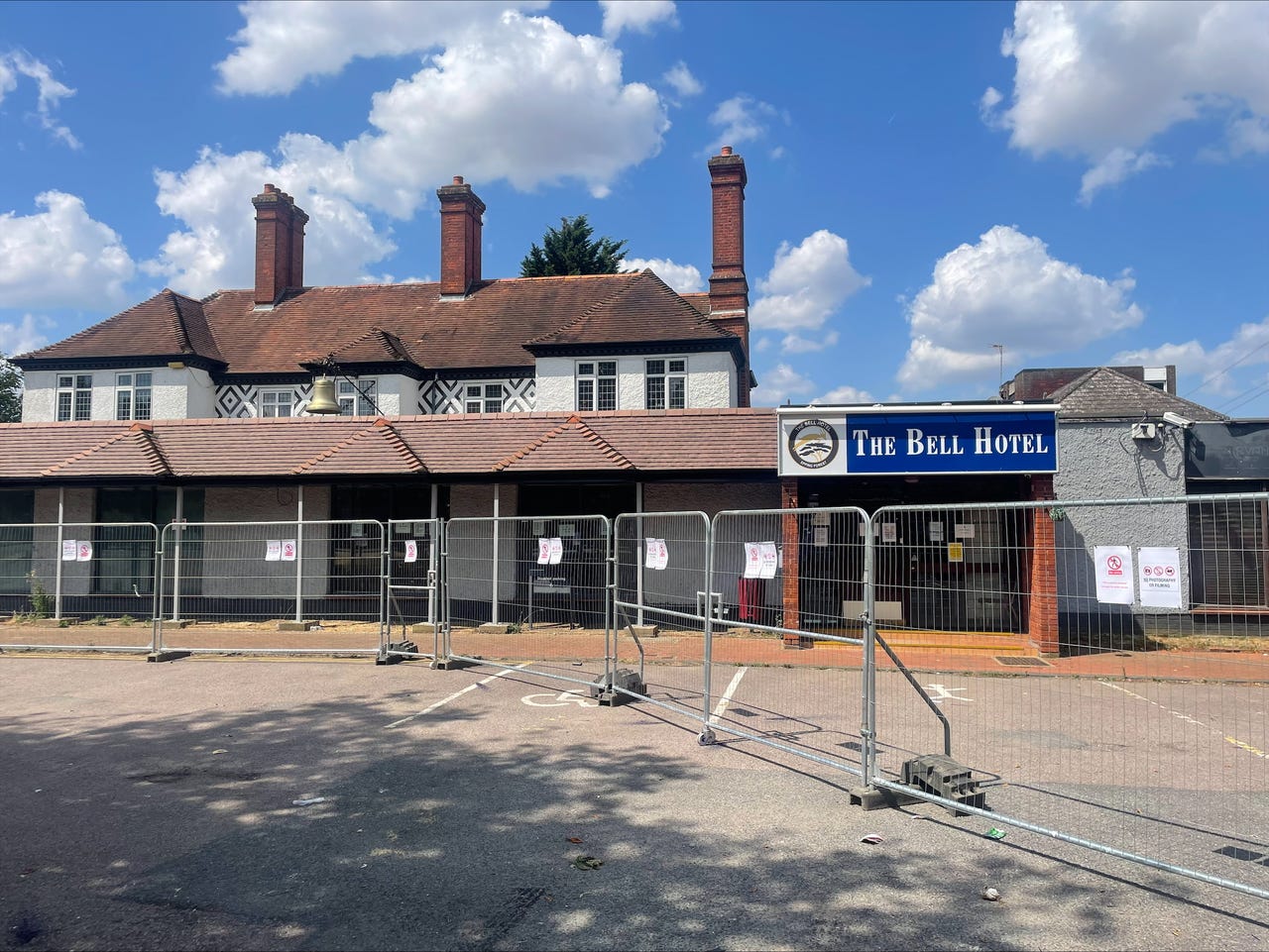 Arrest made as protesters gather outside Epping hotel ‘housing asylum ...