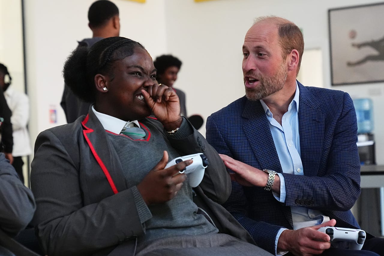 William hugged by fans during visit to ‘fantastic’ youth centre ...