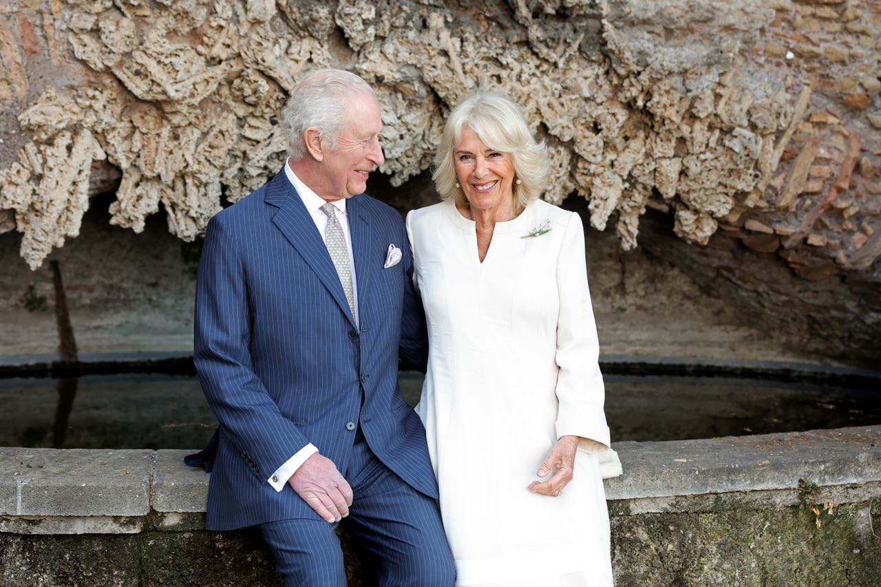 Charles and Camilla release official 20th wedding anniversary ...