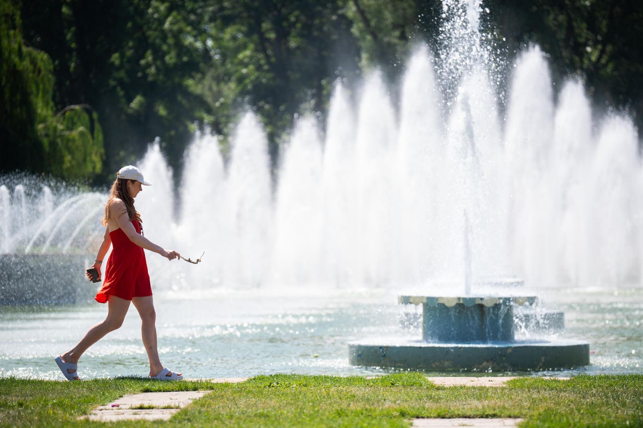 UK endures ‘tropical night’ after heatwave breaks May record for second ...