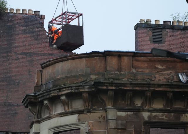 Glasgow Central station partially reopening after vape shop fire ...