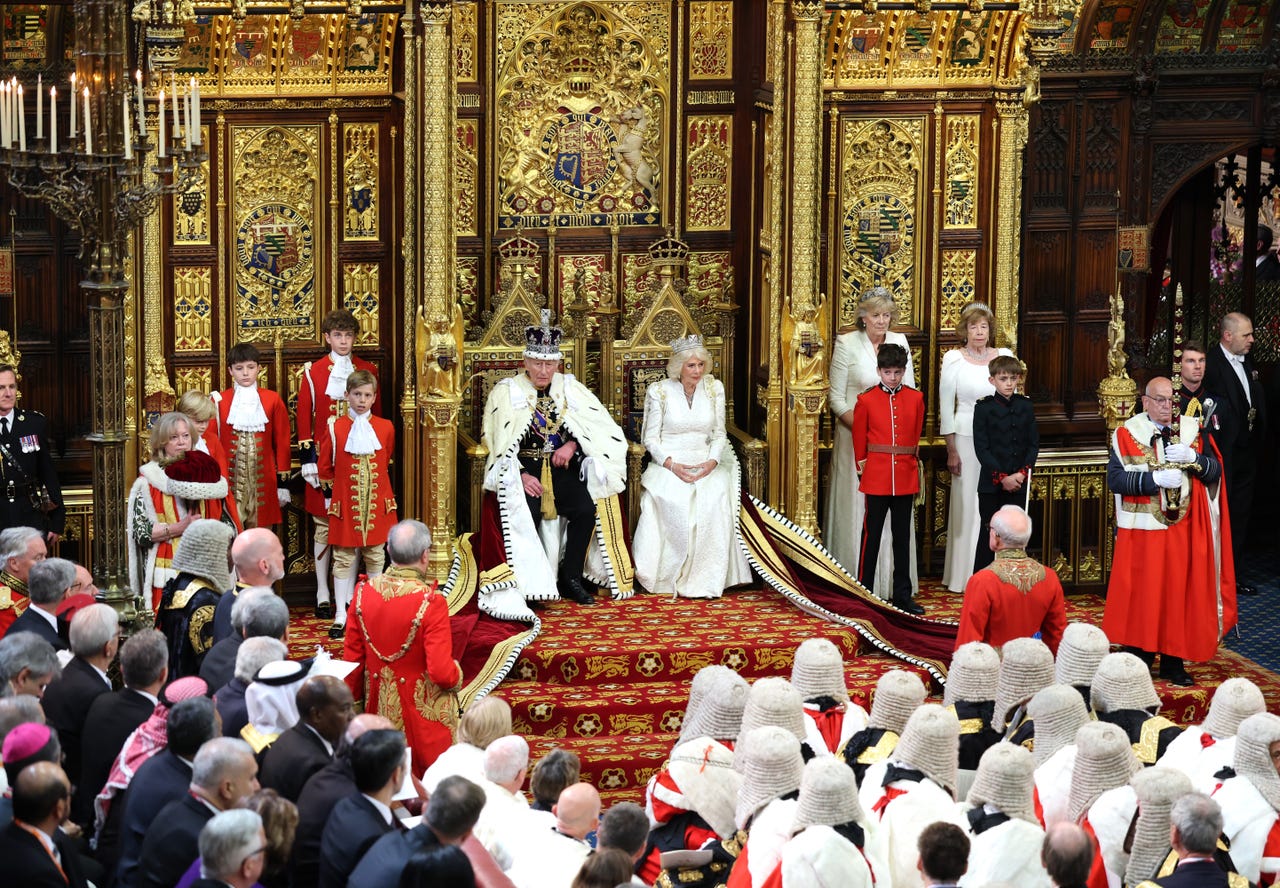 King taking centre stage amid British political drama captures US ...
