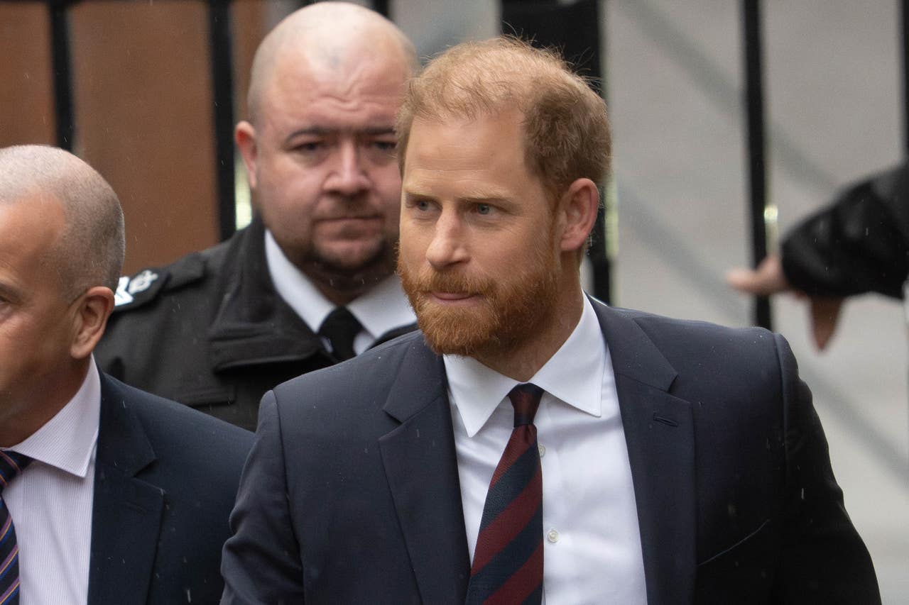 Harry denies using ‘Mr Mischief’ Facebook profile to contact Mail on ...