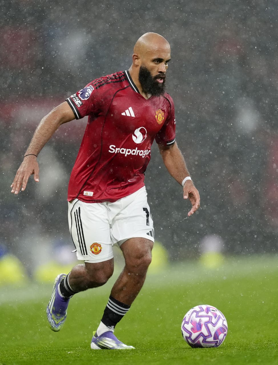 Saturday’s briefing: Kane becomes Bayern centurion and Palmer ruled out ...