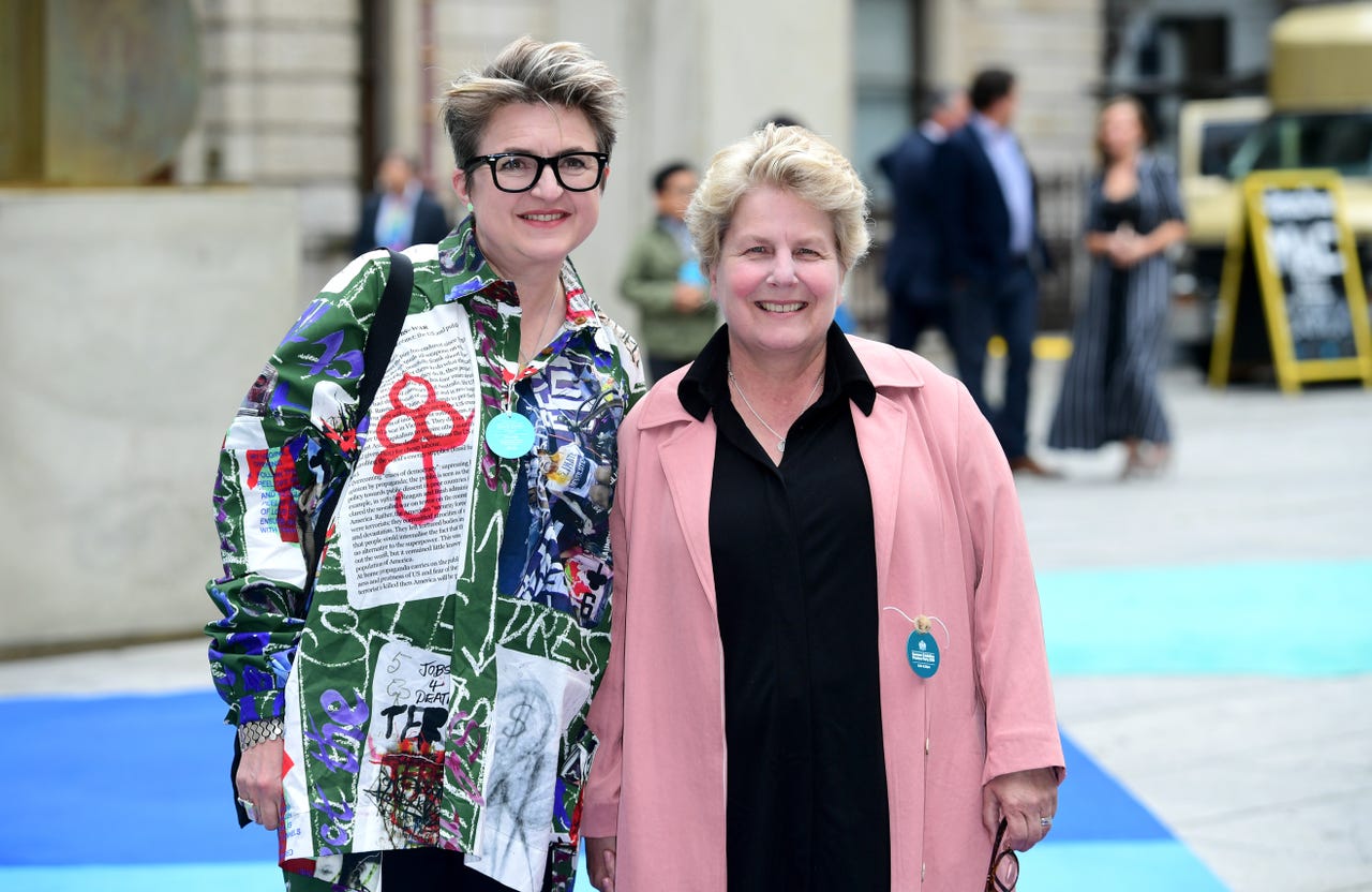 Sandi Toksvig returns from Australia for Christmas after having ...