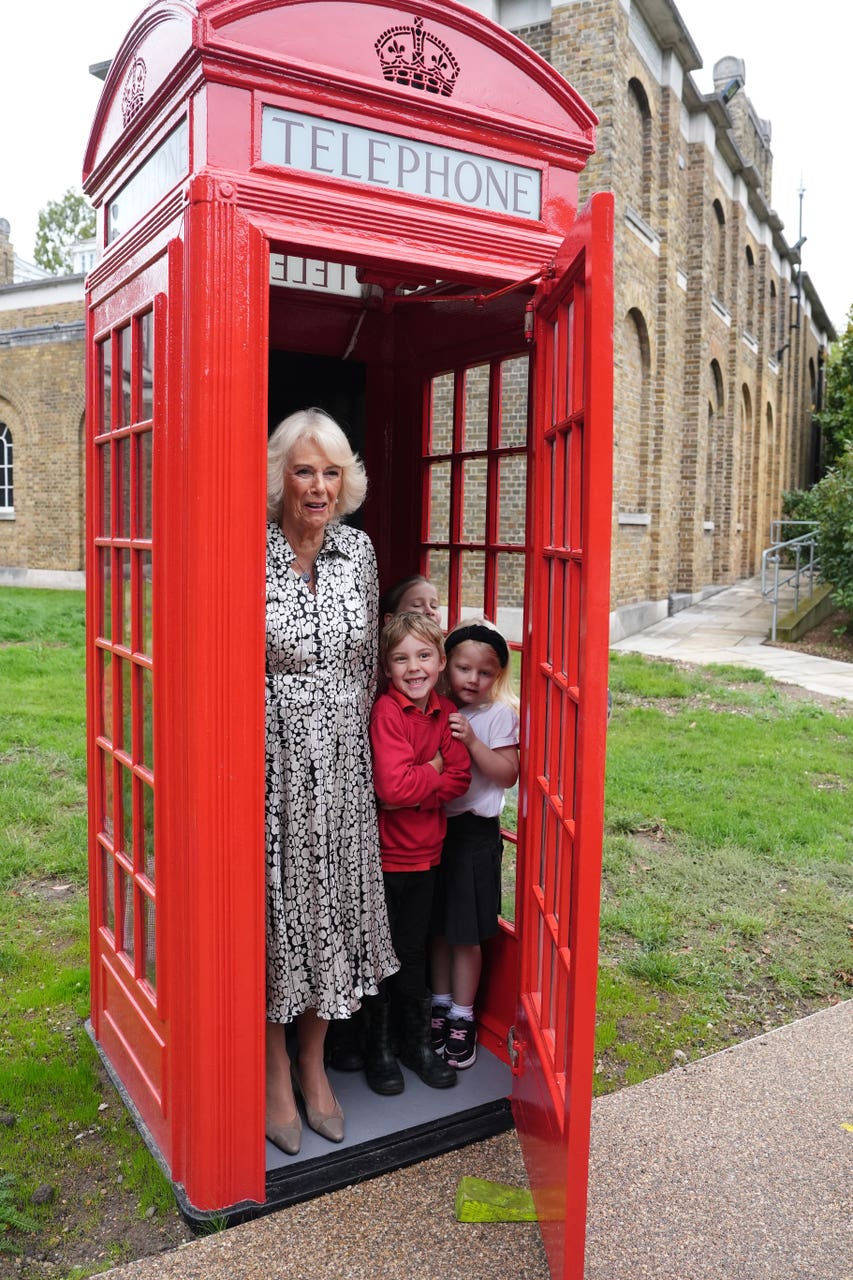 King praises Second World War values in Christmas message | Midweek Herald