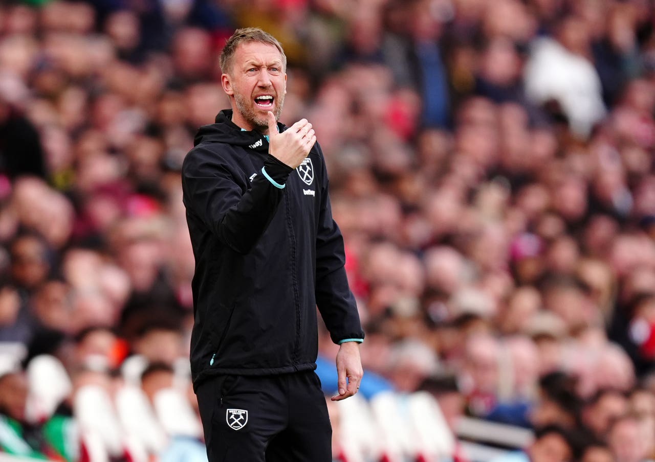 Mondays Briefing United Fans Protest And Arsenals Title Hopes Fade