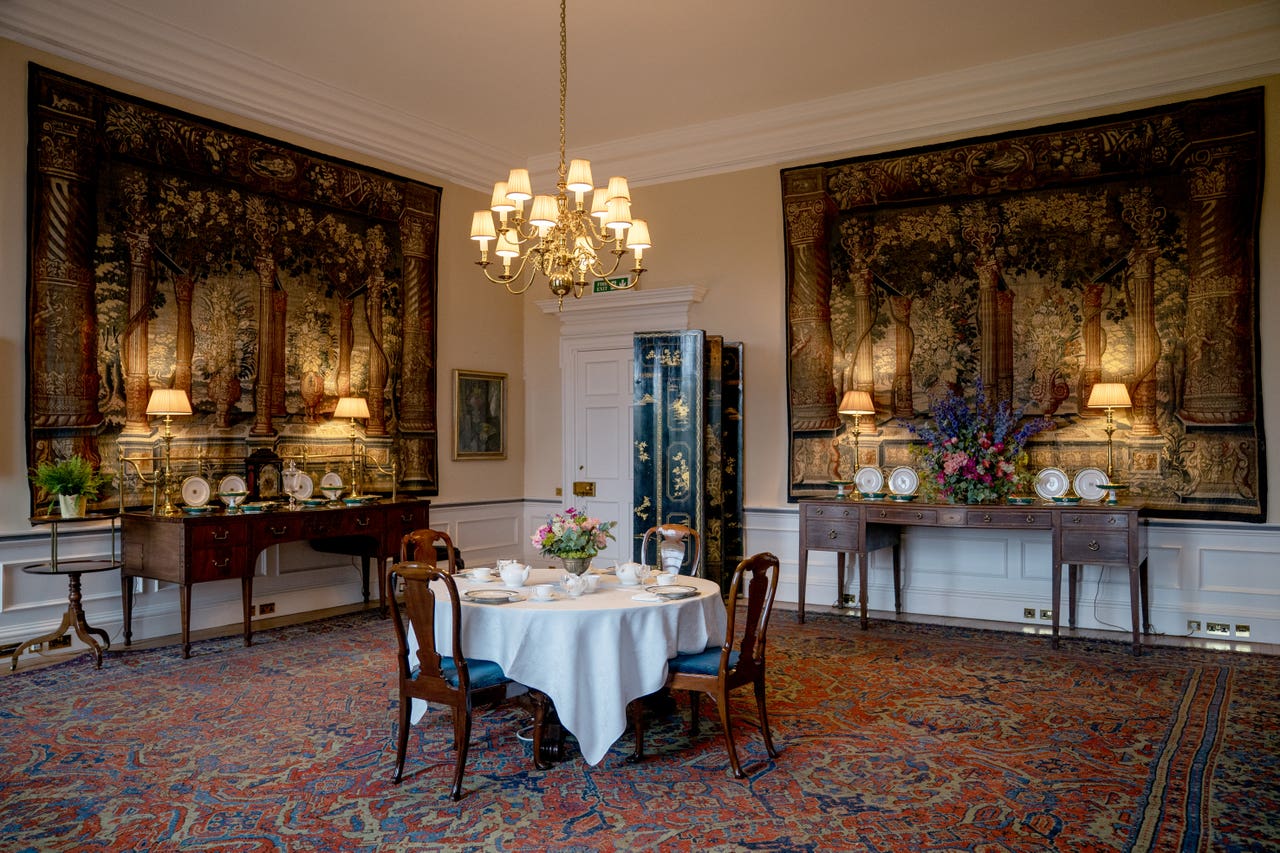 Late Queen’s ‘Haddington’ teddy on display as part of Holyroodhouse ...