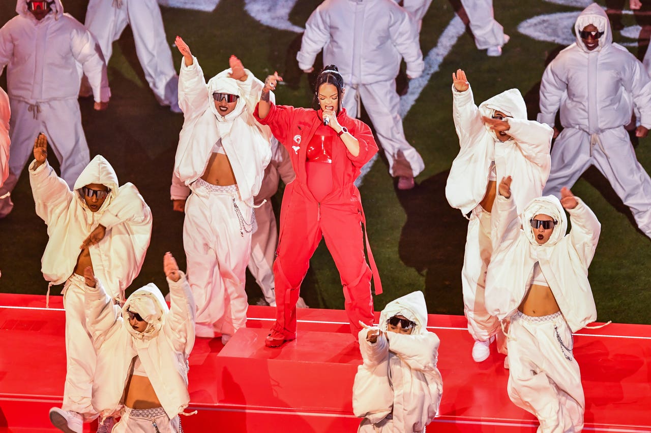 Super Bowl half-time show attracts biggest names in music | LBC