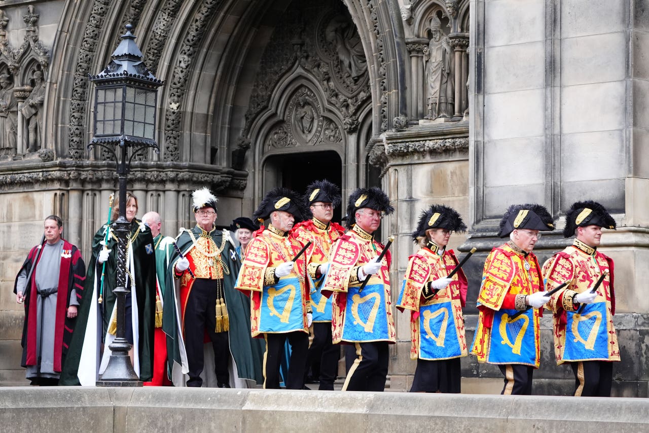 King bestows top honour on senior engineer Sir Jim McDonald | Barrhead News