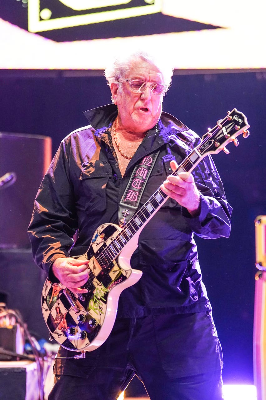 Sex Pistols Delight Fans At Royal Albert Hall Gig For Teenage Cancer 0230