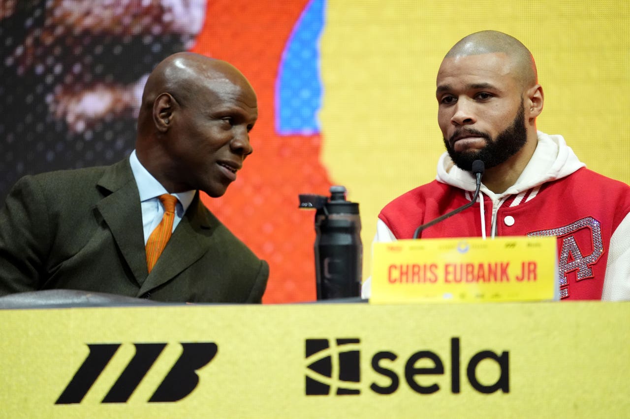 Fathers face off and Hearn holds up ‘fake news’ cards at Benn-Eubank ...